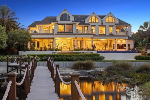 Spectacular Lakefront Property in Isleworth Country Club Hits the ...