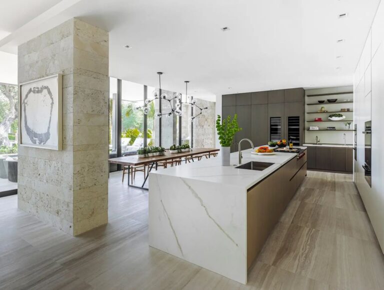 Tarpon Bend Residence with Sustainable Design by Strang Architecture