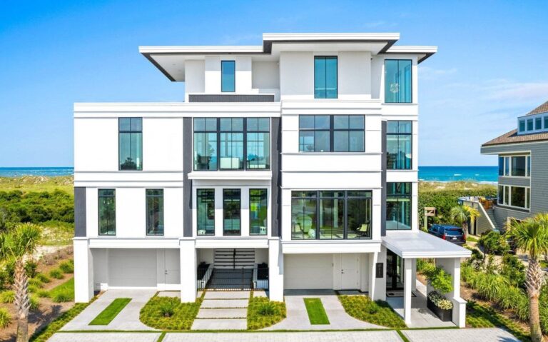 An Exquisite Oceanfront Home on Figure Eight Island, North Carolina ...