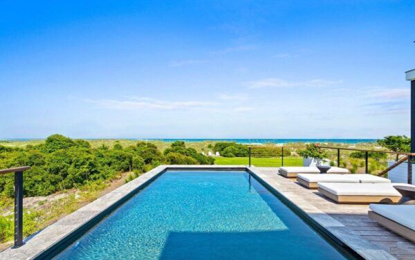 An Exquisite Oceanfront Home on Figure Eight Island, North Carolina ...