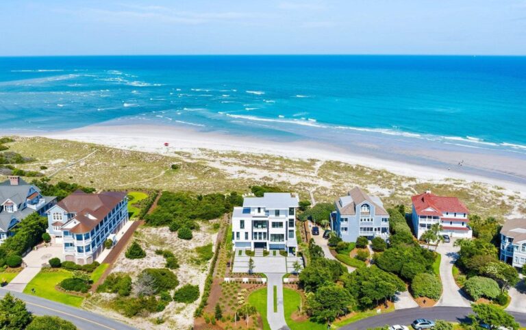 An Exquisite Oceanfront Home on Figure Eight Island, North Carolina ...