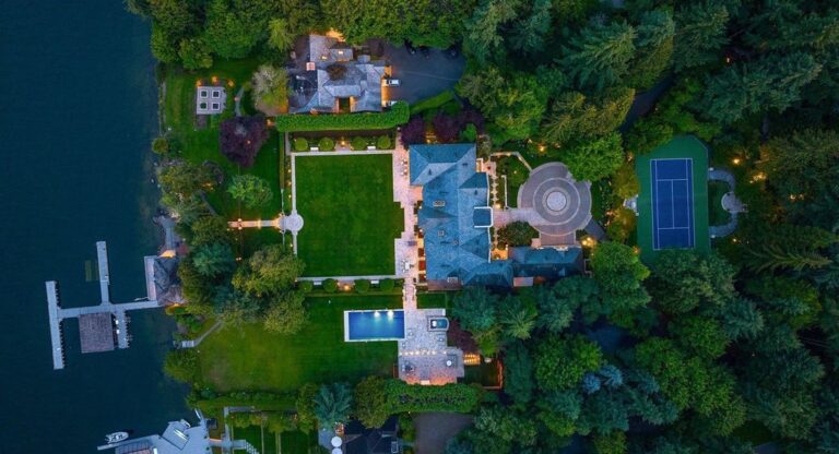 Breathtaking 4.3-Acre Legacy Estate on Lake Washington in Hunts Point ...