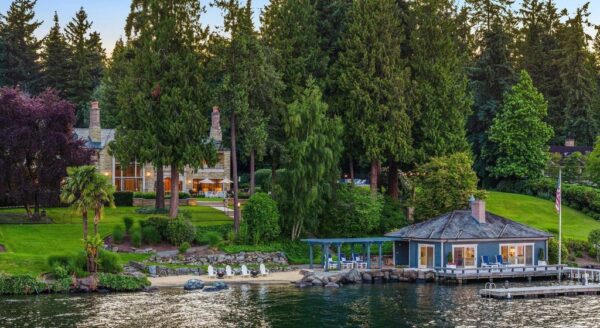 Breathtaking 4.3-Acre Legacy Estate on Lake Washington in Hunts Point ...