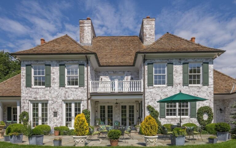 Classic Brick Georgian Home in Greenwich, Connecticut with Endless ...