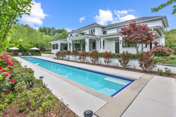 Modern Masterpiece in McLean, VA: The Epitome of Luxury Living Listed ...