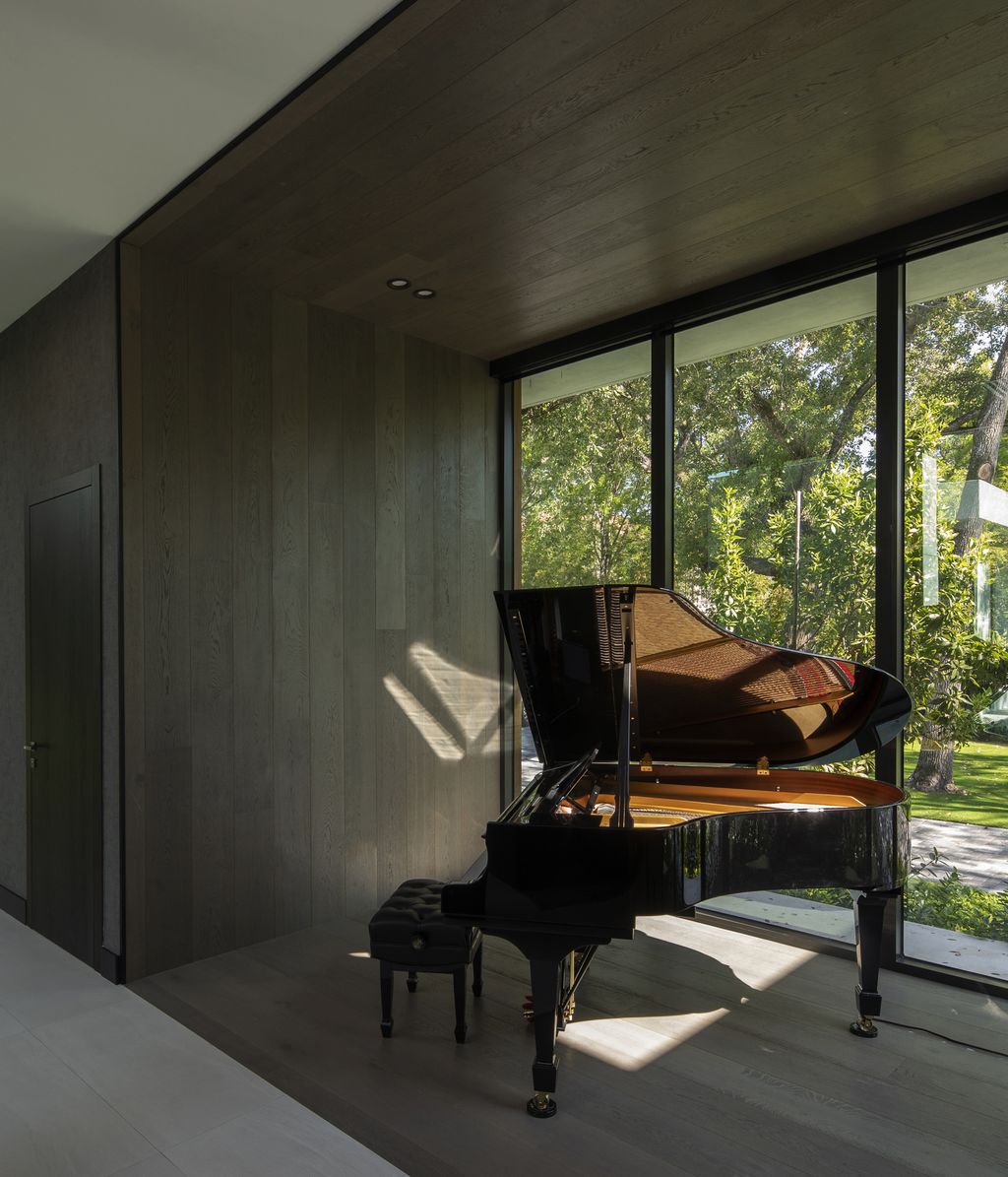 Oaks Residence nestled within oasis by SDH Studio Architecture + Design