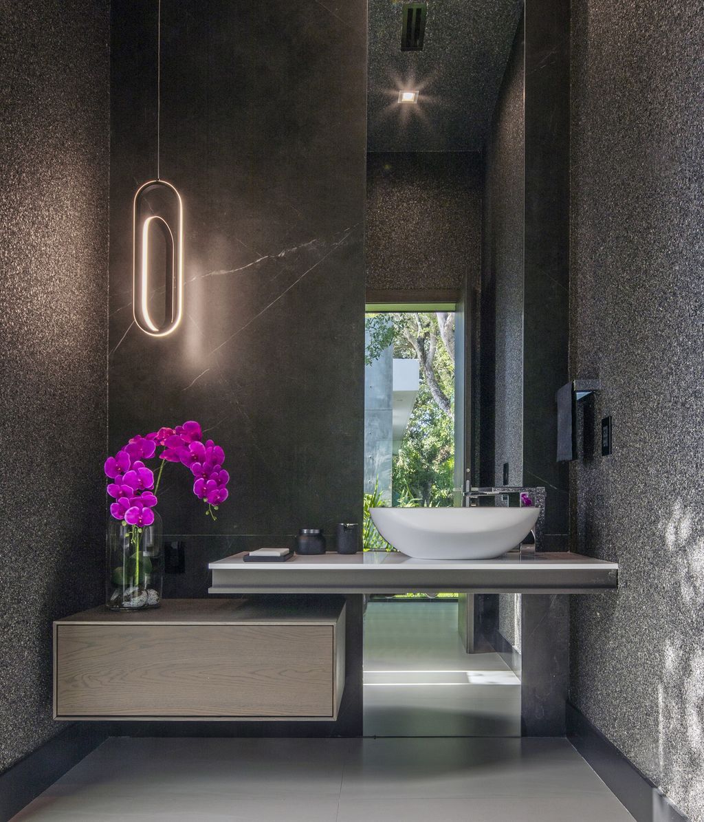 Oaks Residence nestled within oasis by SDH Studio Architecture + Design