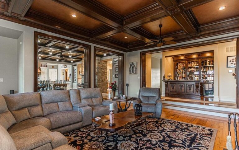 Unveiling the Extraordinary Majesty of a Bucks County Manor Home in New ...