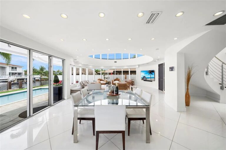 Your Dream Home Awaits wtih Luxury Waterfront Mansion in Miami Beach ...