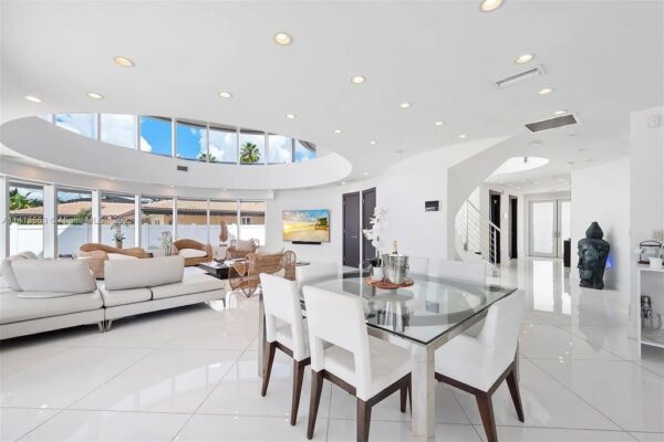 Your Dream Home Awaits wtih Luxury Waterfront Mansion in Miami Beach ...