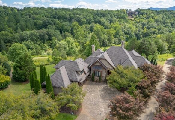 Golf Lover's Paradise: $2.195 Million Dream Home Above 11th Green in ...