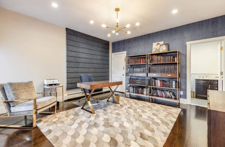 Luxurious New York Living: Impeccable Young Brick Colonial in Lawrence ...