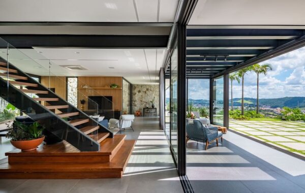 RL House, a Perfect Contemporary Retreat by Karina Pontes Arquitetura