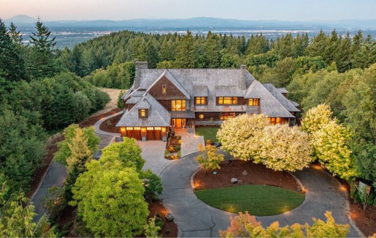 Secluded Elegance: $4.98 Million Portland, Oregon Estate Epitomizes ...