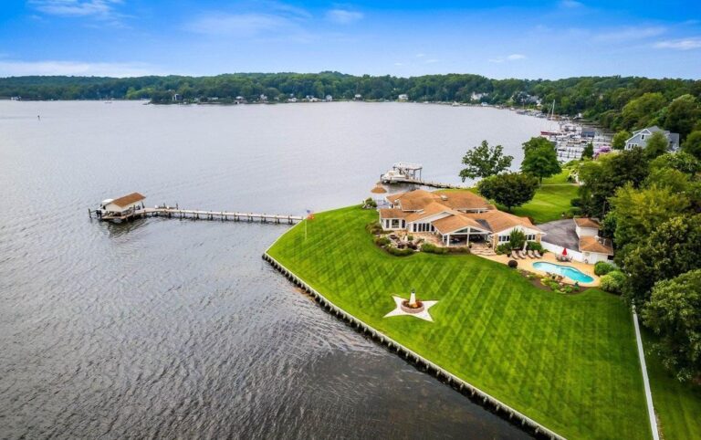 Severn River Landmark: $3.75 Million Entertainer's Paradise in ...