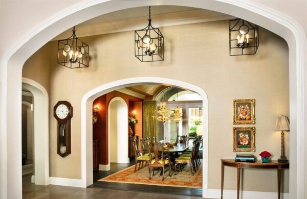 Timelessly Elegant Ranch Home on 1.5 Acres in Bloomfield Hills ...