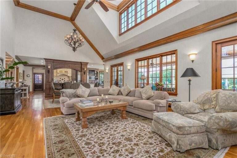 Ultimate Equestrian Paradise in Advance, North Carolina: Turn-Key Estate Boasting Elegance