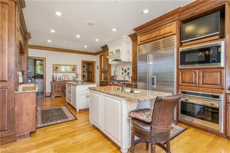 Ultimate Equestrian Paradise in Advance, North Carolina: Turn-Key Estate Boasting Elegance