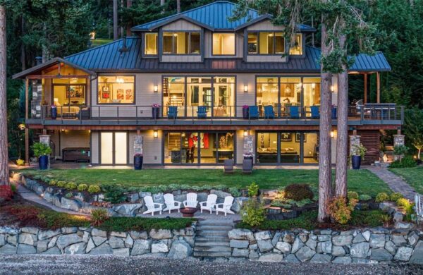 Waterfront Haven with Private Dock and Mountain Views in Gig Harbor ...