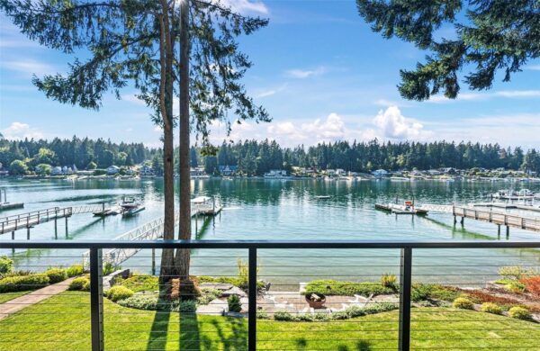 Waterfront Haven with Private Dock and Mountain Views in Gig Harbor ...