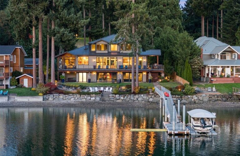 Waterfront Haven with Private Dock and Mountain Views in Gig Harbor ...