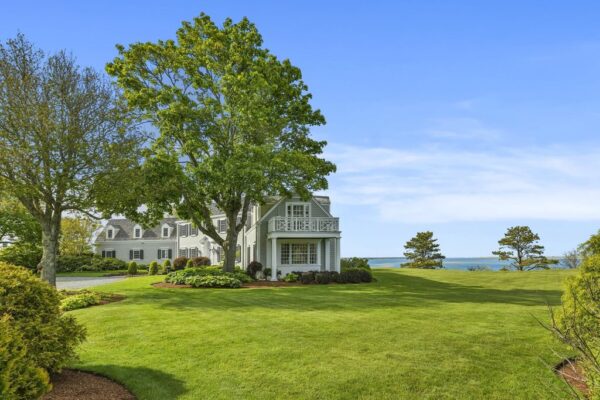 $15.3 Million Oceanfront Estate in North Chatham, Massachusetts Blends ...