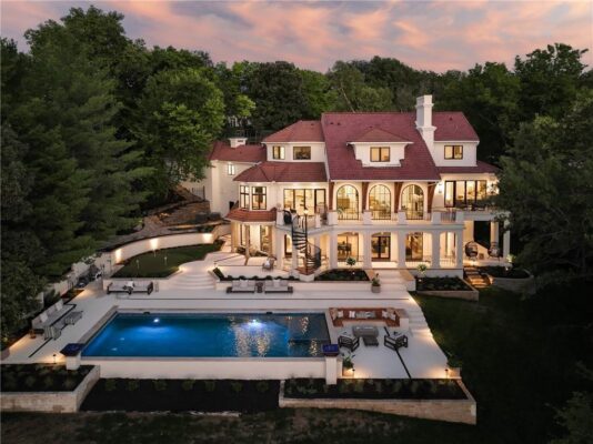 Modern Mediterranean Lakefront Estate with Gorgeous Lake Views in Missouri