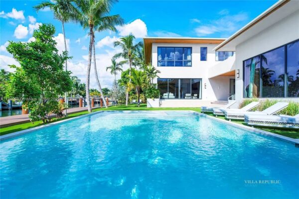 $8.6 Million Miami Estate with Pool, Hot Tub, and Outdoor Kitchens