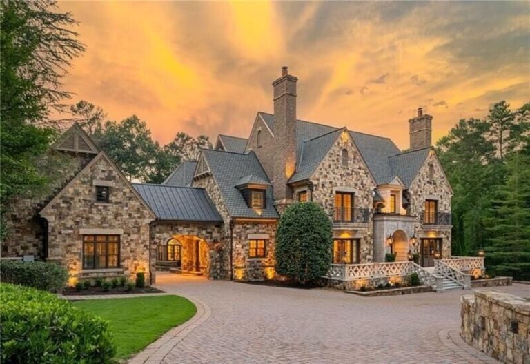 Atlanta, Georgia's Luxurious English Manor Estate: Classic Architecture