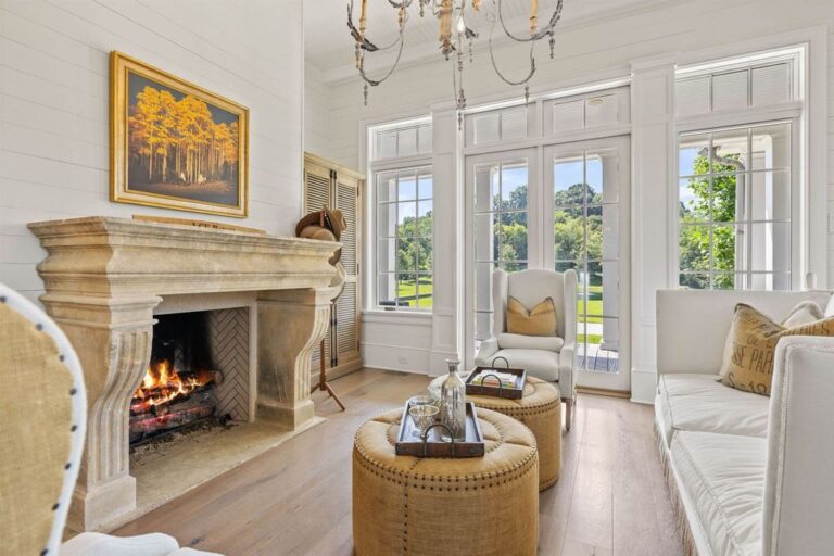 Countryside Paradise: Trophy Farm in Franklin, Tennessee Offers ...