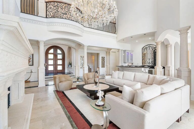 Enjoy Waterfront Paradise in Boca Raton's Royal Palm Yacht & Country Club