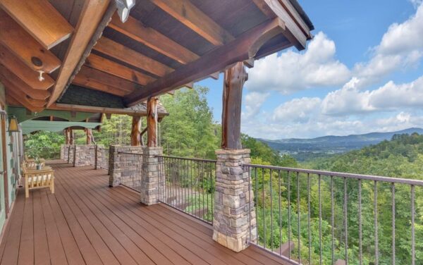 Grouse Ridge Lodge: Where Luxury Meets Nature in Sevierville, Tennessee ...