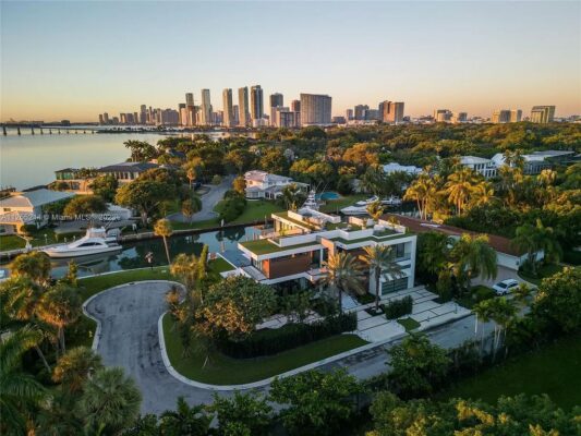 A $45 Million Contemporary Retreat in Miami's Exclusive Bay Point ...