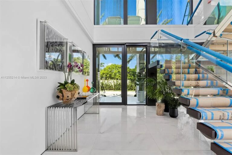 A $45 Million Contemporary Retreat in Miami's Exclusive Bay Point ...