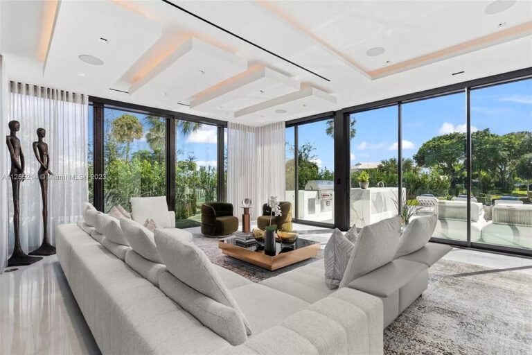 A $45 Million Contemporary Retreat in Miami's Exclusive Bay Point ...