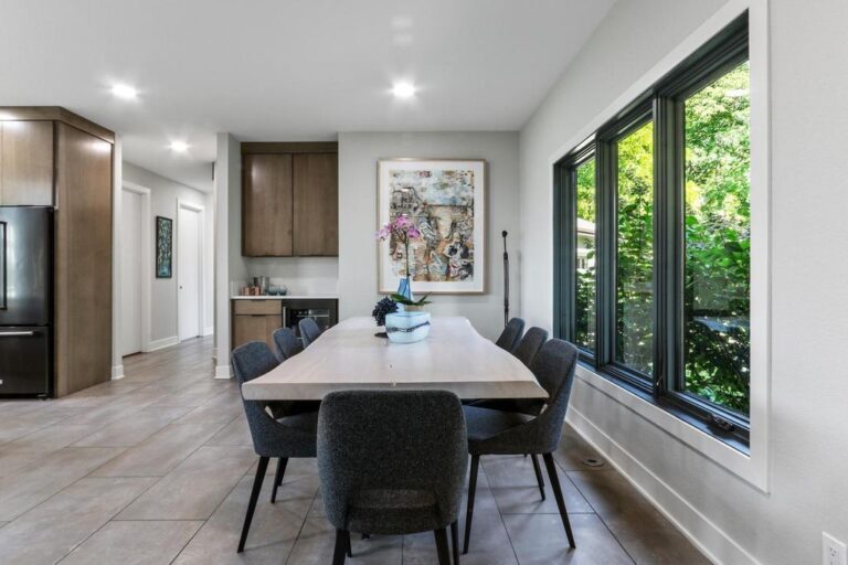 Architectural Digest-Worthy Modern Retreat in Lake Geneva, Wisconsin ...