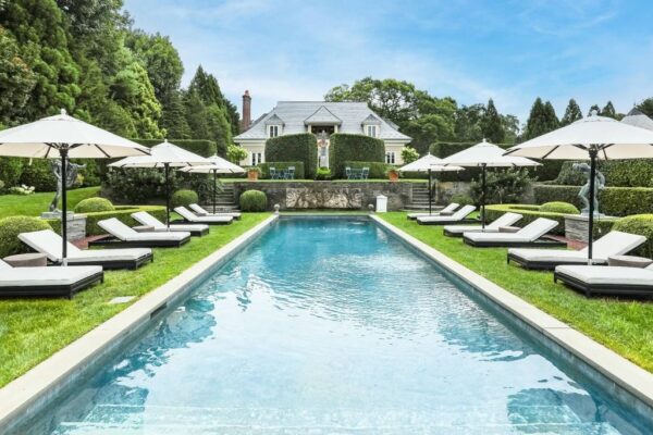Exquisite East Hampton Oasis: A Three-Residence Compound with ...