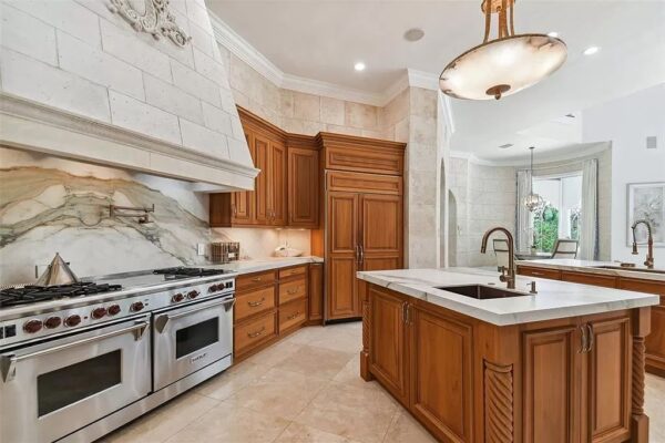 Luxury Living at its Finest in the Heart of Avila Golf and Country Club ...