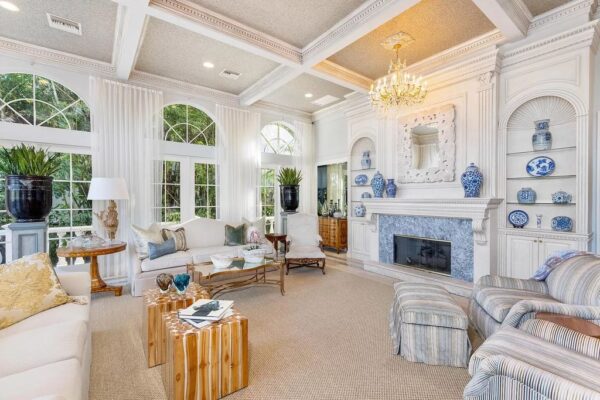 Villa Bellevue, A 8-Bedroom European Masterpiece in Boca Raton's Lake ...