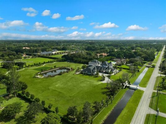 Magnificent Estate of Timeless Elegance and Modern Splendor Set on 8 ...