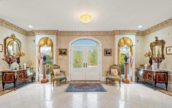 Opulent Oasis in Oakton: A Bespoke Masterpiece Nestled in Seclusion ...