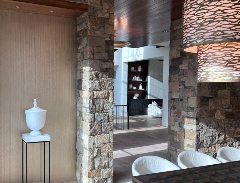 Elegance Redefined: $10.5 Million Masterpiece by Foster-Zimmerman ...