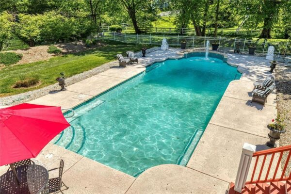 John Porta-Built Georgian Colonial in St. Louis, Missouri: A Timeless ...