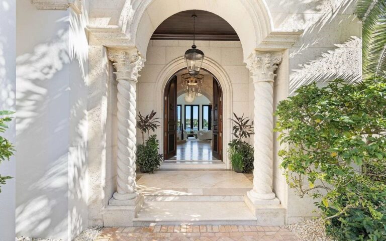 Luxurious 10,645 Square Feet Waterfront Estate with Deepwater Dock and ...