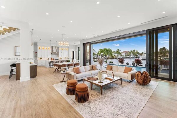 Luxurious 5-Bedroom Waterfront Estate for $9 Million in Lighthouse ...