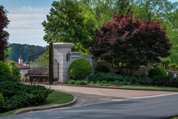 Luxurious Italian Villa in Alexander City, Alabama: A Private Oasis of ...