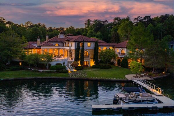 Luxurious Italian Villa in Alexander City, Alabama: A Private Oasis of ...