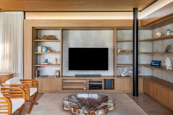 Petrus House, Minimalist Haven by Sala Squadra Arquitetura & Interiores