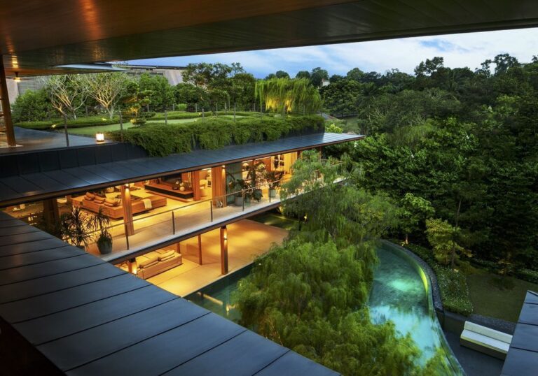 Rain Tree House, a Sustainable Haven in Singapore by Guz Architects