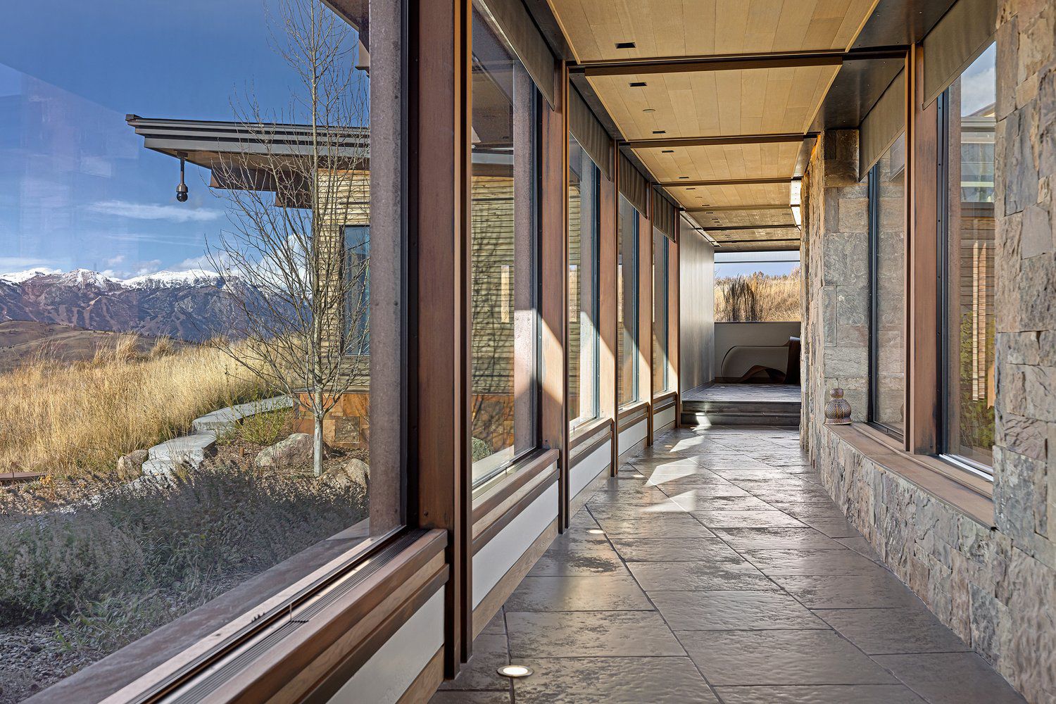 Ridge 52 House blends modern living & nature by Ward + Blake Architects